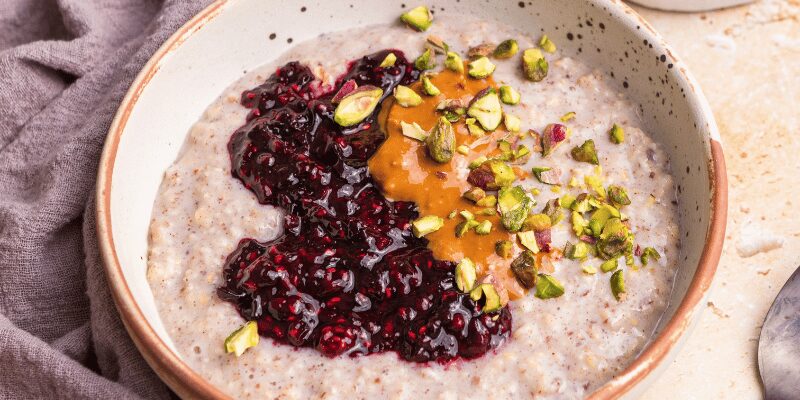 Delicious Winter Berry Porridge with CoQ10 Flaxseed (Serves 1 ...