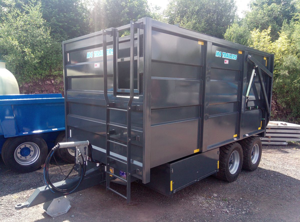 M4 Trailers - Grass & Grain Trailers - Martin Pears Engineering ...