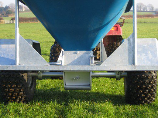 CLH Snacker Animal Feeder - Off Road - Martin Pears Engineering ...