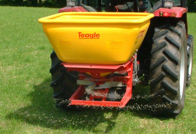 Teagle XT20 Fertiliser Spreader - Martin Pears Engineering » Martin Pears Engineering