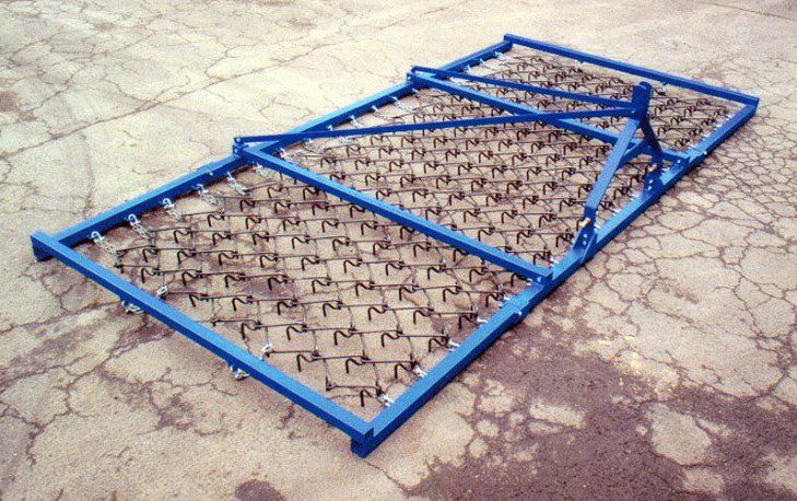 Beaco Heavy Grass Single Tine Harrows Mounted - Martin Pears ...