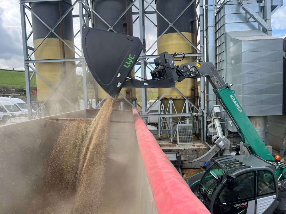 LWC Attachments - Hydraulic Buckets - Martin Pears Engineering » Martin ...