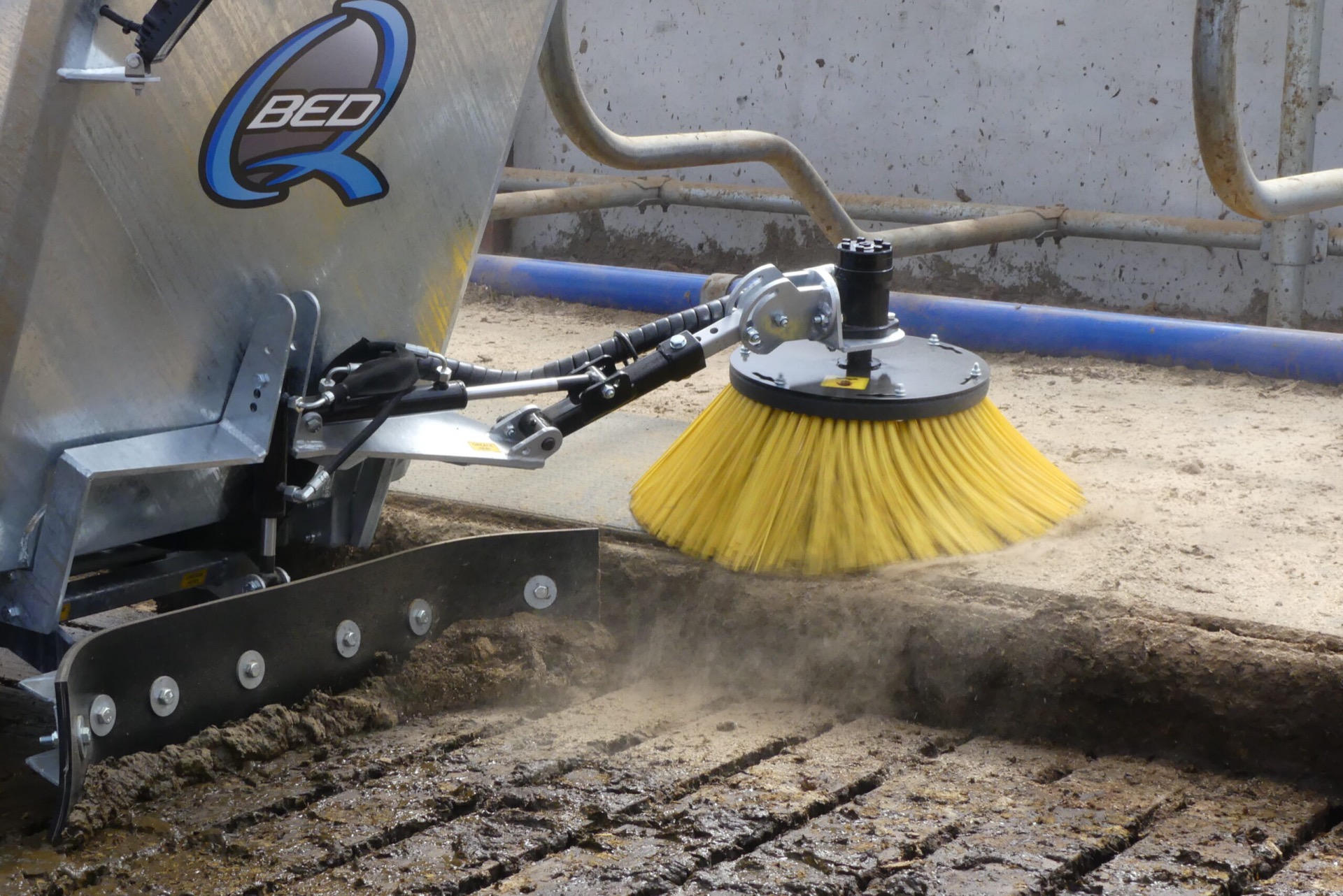 Plant-MEC Q-Bed Sawdust Dispenser - Martin Pears Engineering » Martin ...