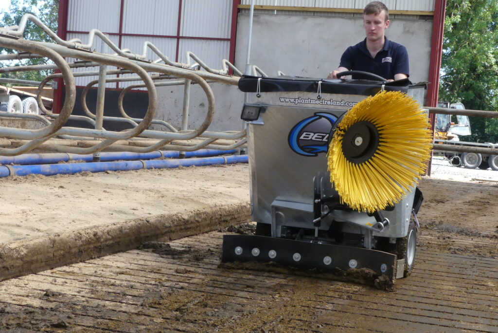 Plant-MEC Q-Bed Sawdust Dispenser - Martin Pears Engineering » Martin ...