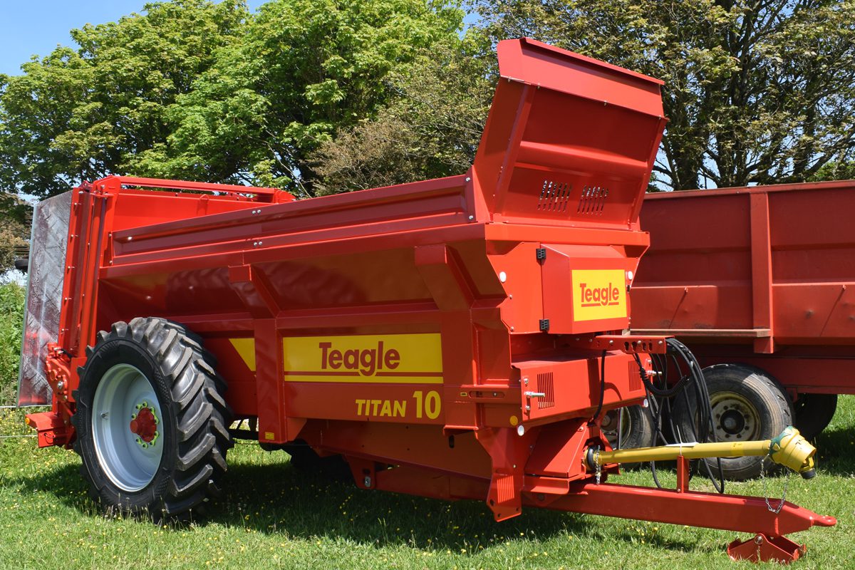 For Hire: Horse Trailer - Ride-on Brushcutter - Muck Spreader » Martin ...