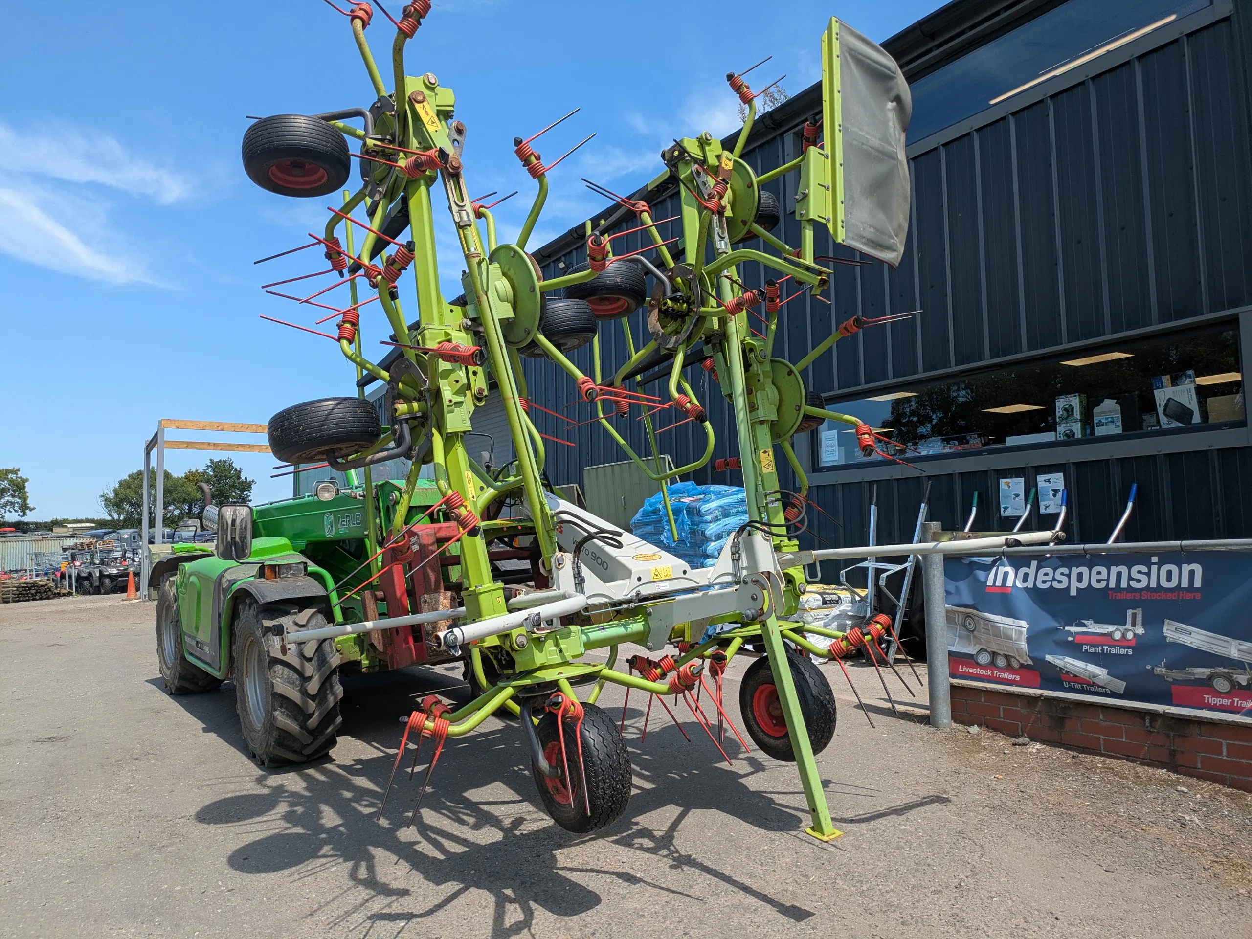 Claas Volto 900 Tedder - Martin Pears Engineering » Martin Pears ...