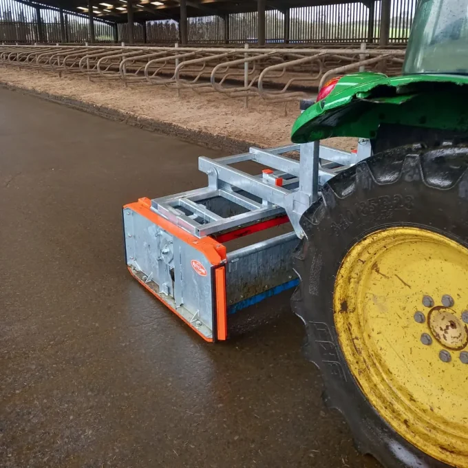 Ritchie Combi-Scrape Box Scraper | Heavy-Duty Yard Scraper - Martin ...