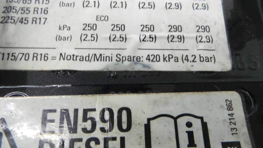 Tapón Combustible - OPEL ASTRA H - LGS Automóveis