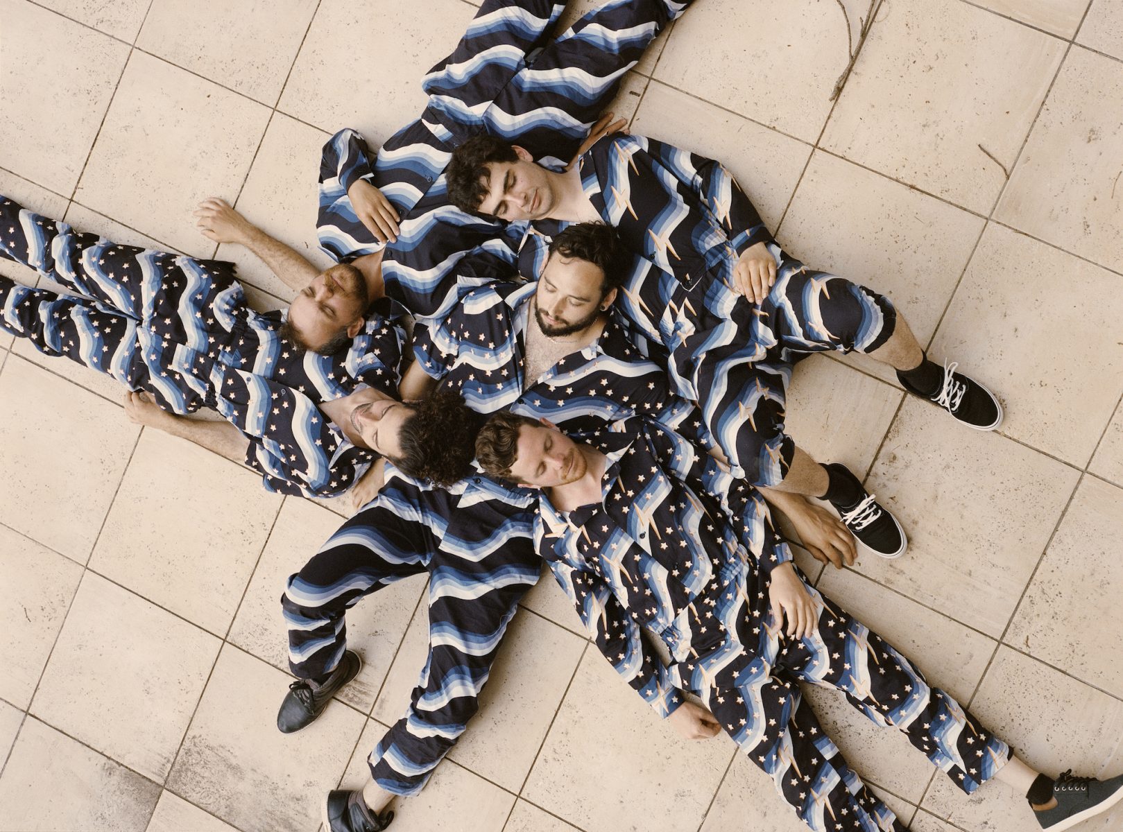 FlaKes Release Their Debut EP "Keep Going"