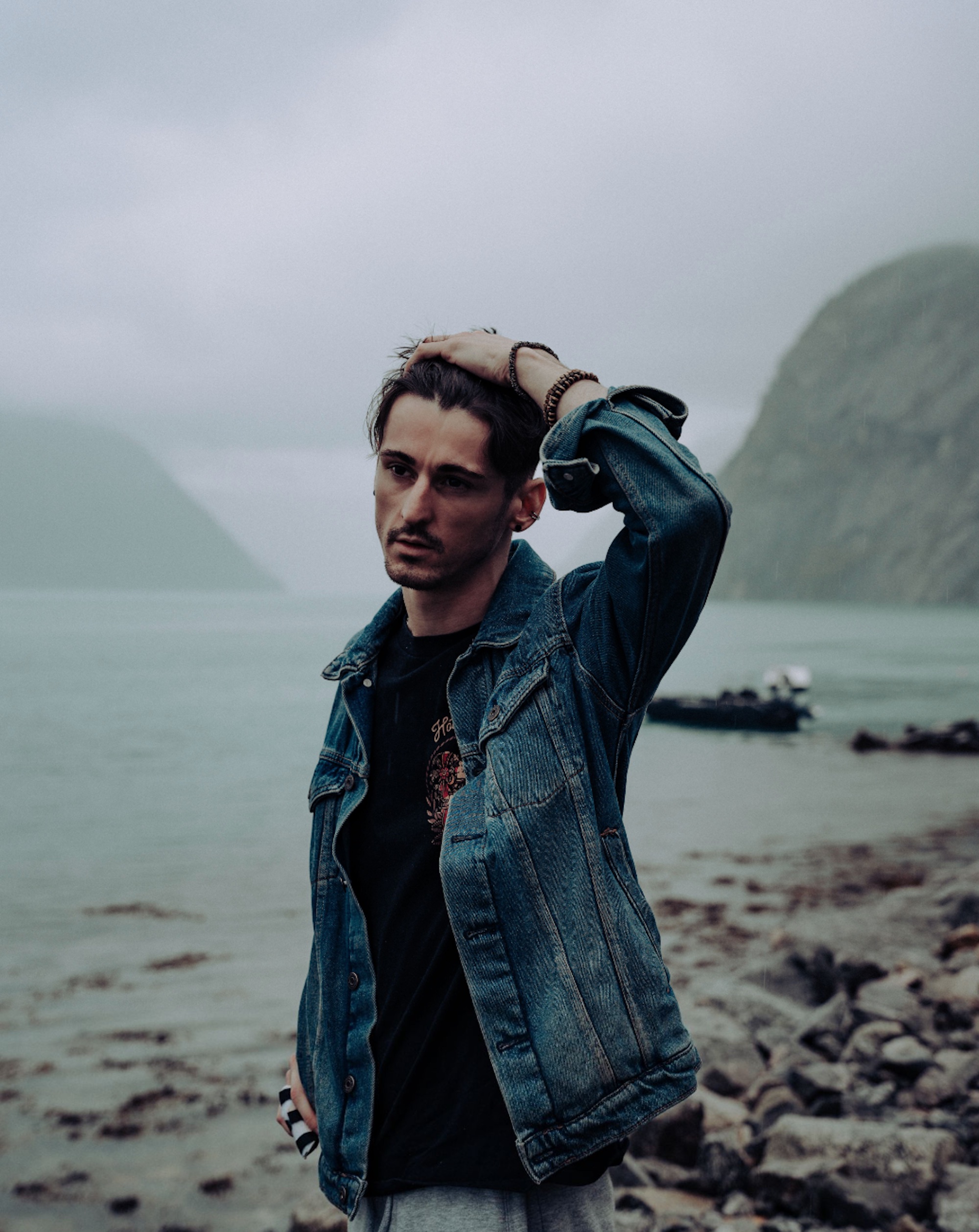 Bryan Todd And Alex Harry Release "Million Reasons"