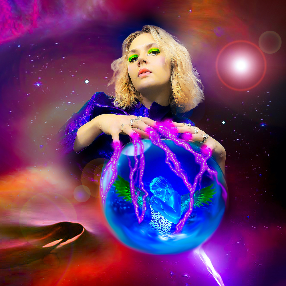 Kate Davis Premieres New Album "Fish Bowl"