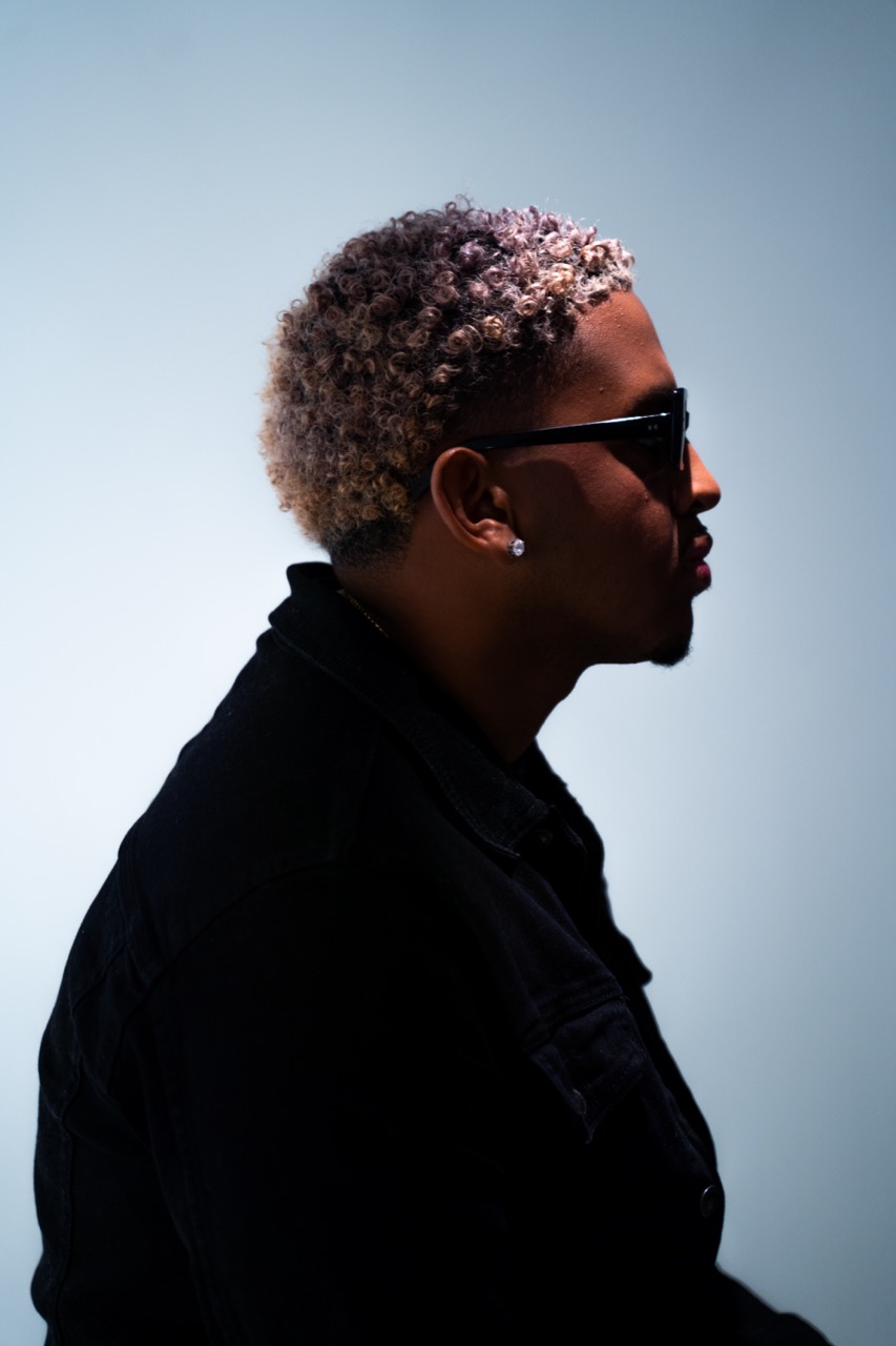 Andye Speaks to Wonderland